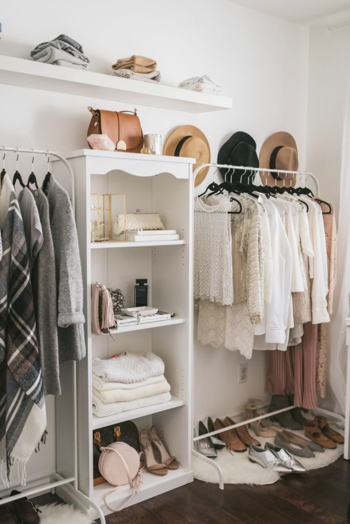 30 Chic and Modern Open Closet Ideas For Displaying Your Wardrobe ...