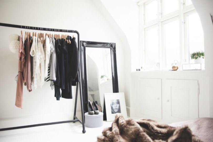 30 Chic and Modern Open Closet Ideas For Displaying Your Wardrobe ...