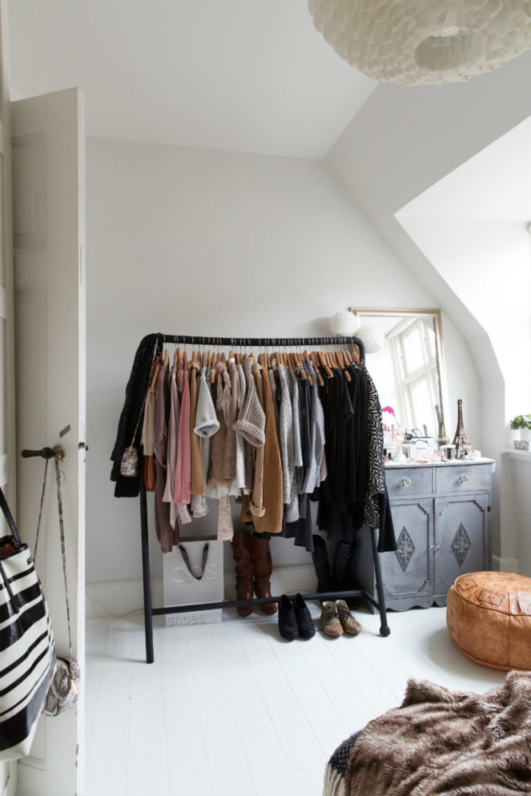 30 Chic and Modern Open Closet Ideas For Displaying Your Wardrobe ...