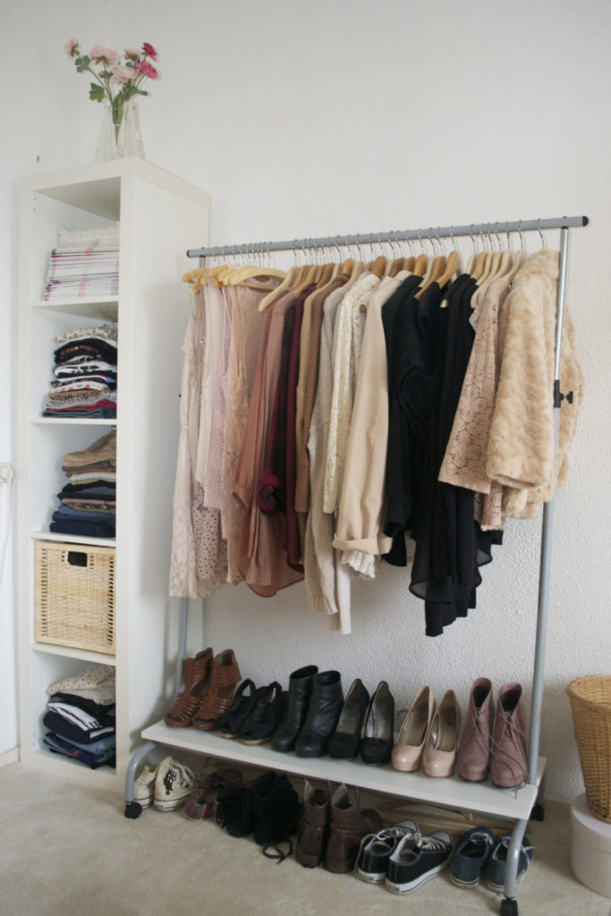 30 Chic and Modern Open Closet Ideas For Displaying Your Wardrobe ...
